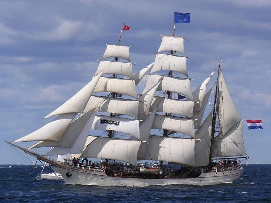 De buque-faro a buque-escuela. El bricbarca Europa | Foro Naval